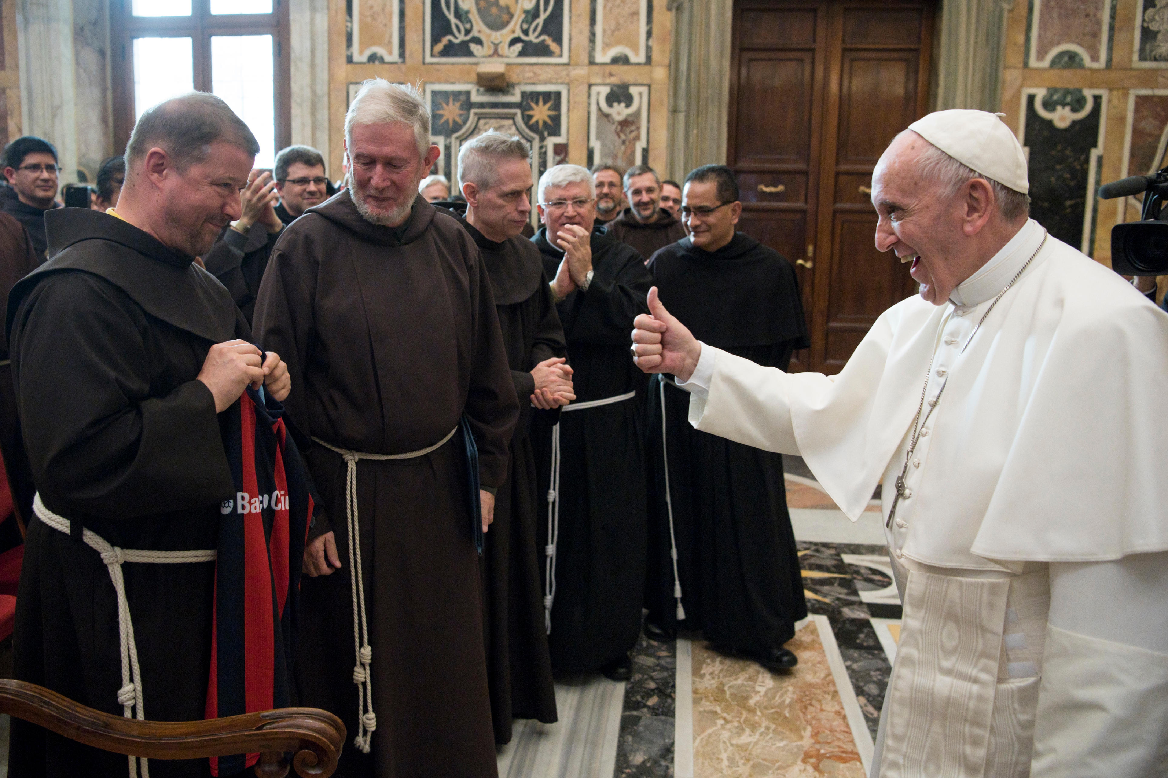 Frații Minori Conventuali în audiență la Papa Francisc - Episcopia ...