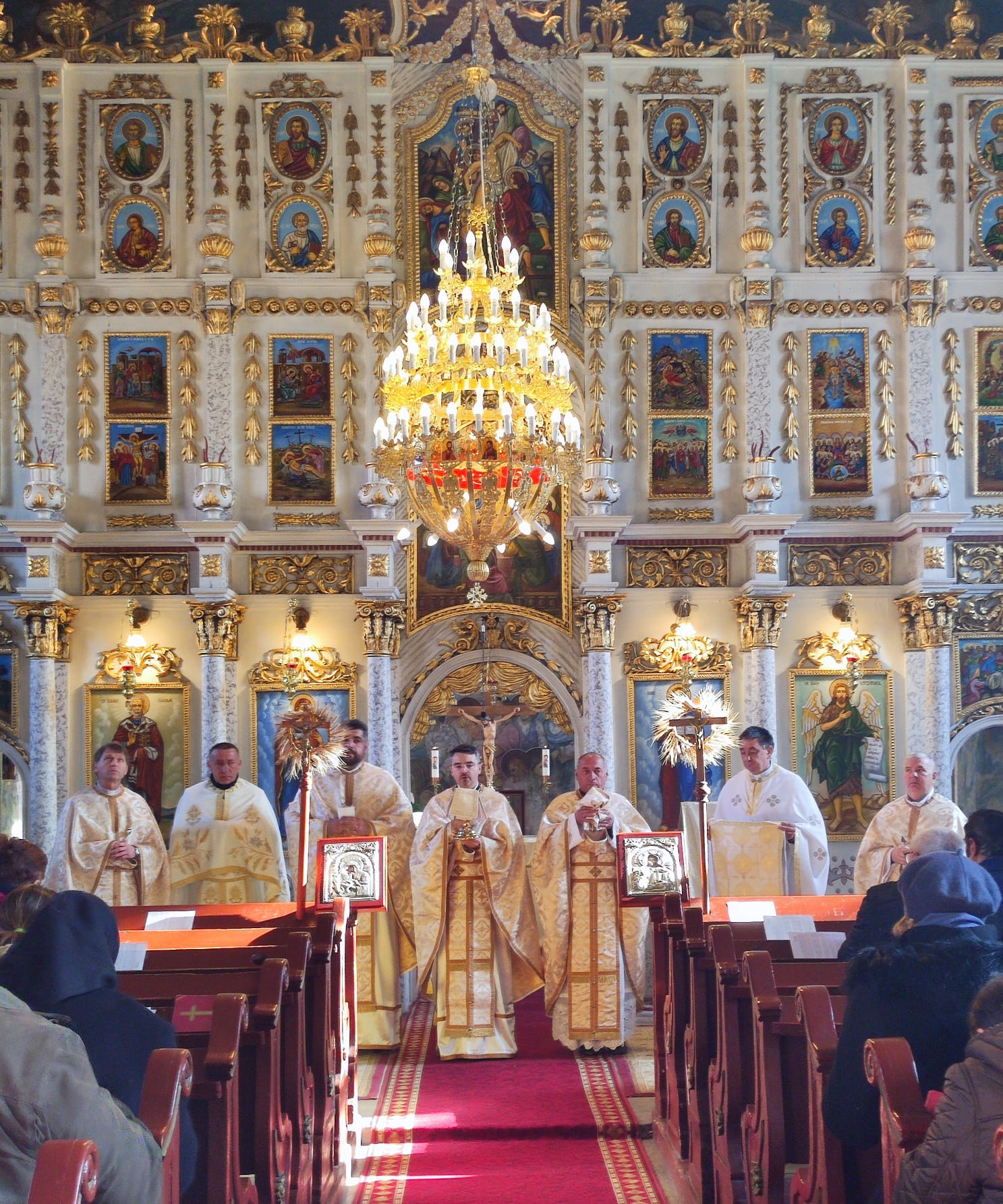 Sărbătoarea Sfinților Arhangheli Mihail și Gavril la Vășad - Episcopia ...
